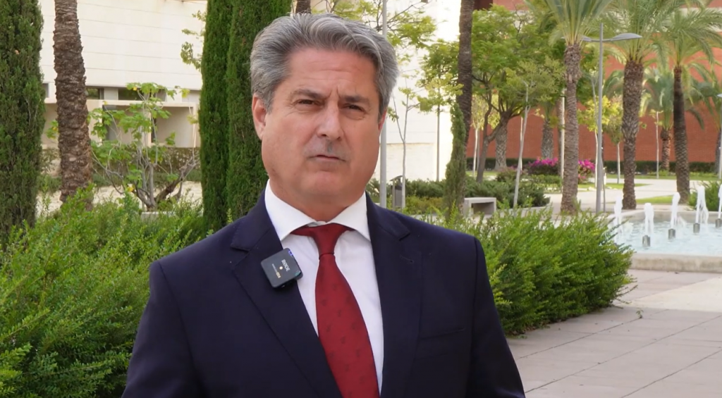 Entrevista a Luis Seller Roca de Togores